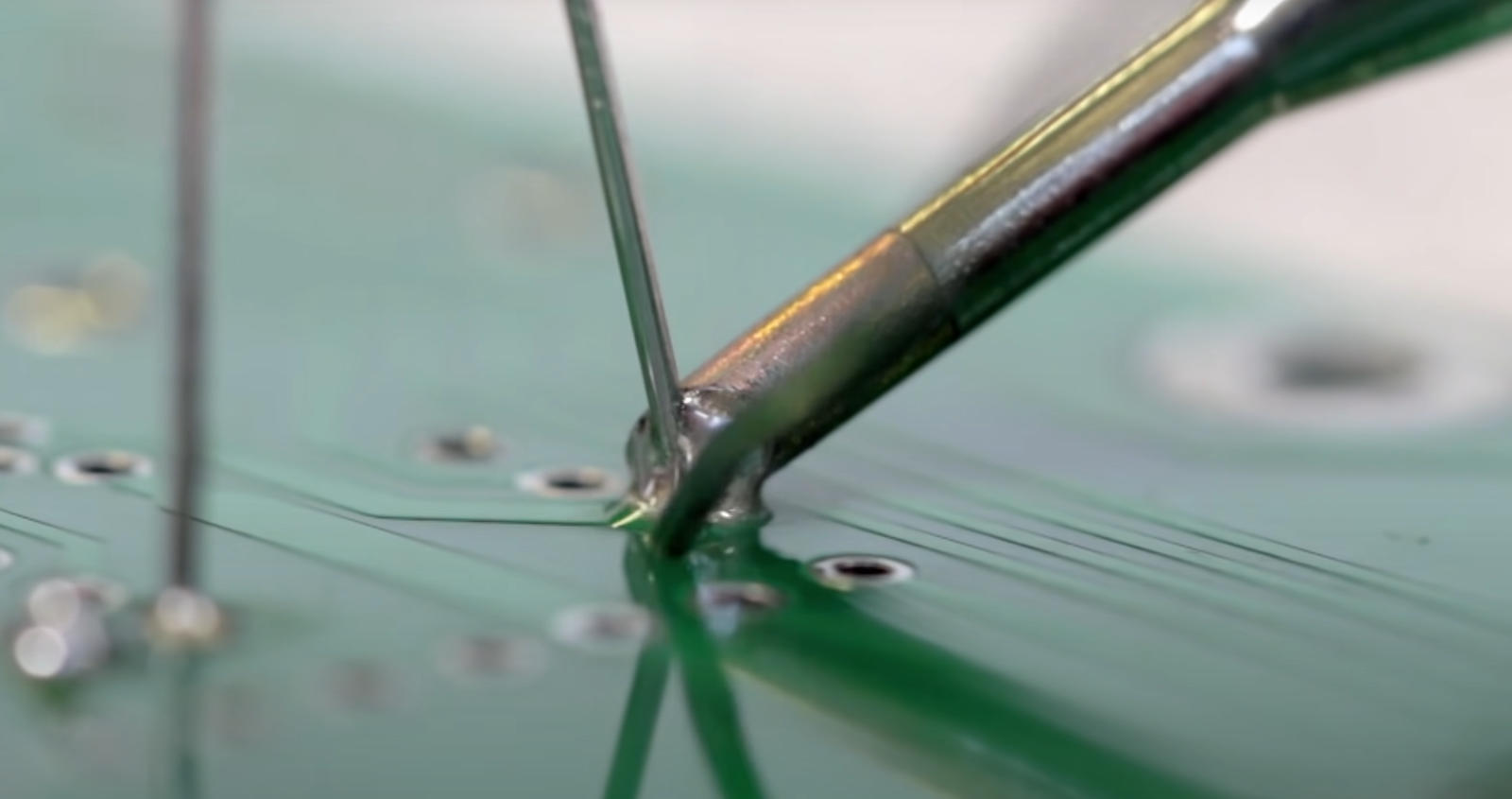 What Is a PCB Solderability Test? - ElectronicsHacks