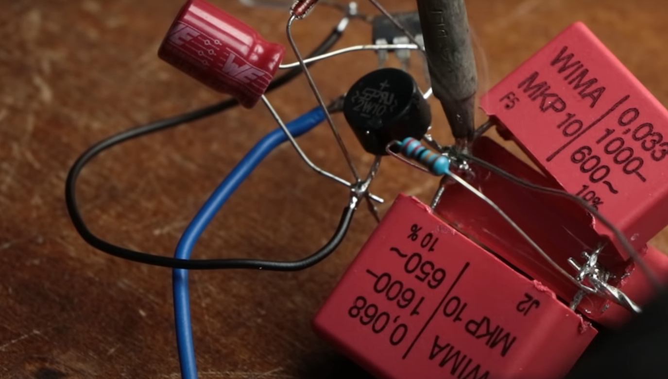 What Is a Transformerless Power Supply? - ElectronicsHacks