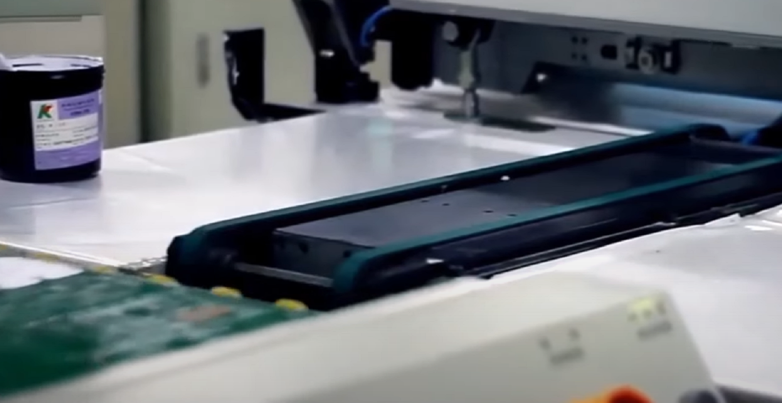 What Is an Aluminum PCB? - ElectronicsHacks