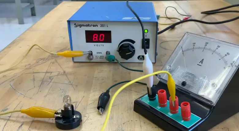 What Is an Ammeter? - ElectronicsHacks