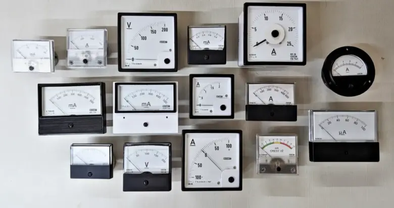 What Is an Ammeter? - ElectronicsHacks