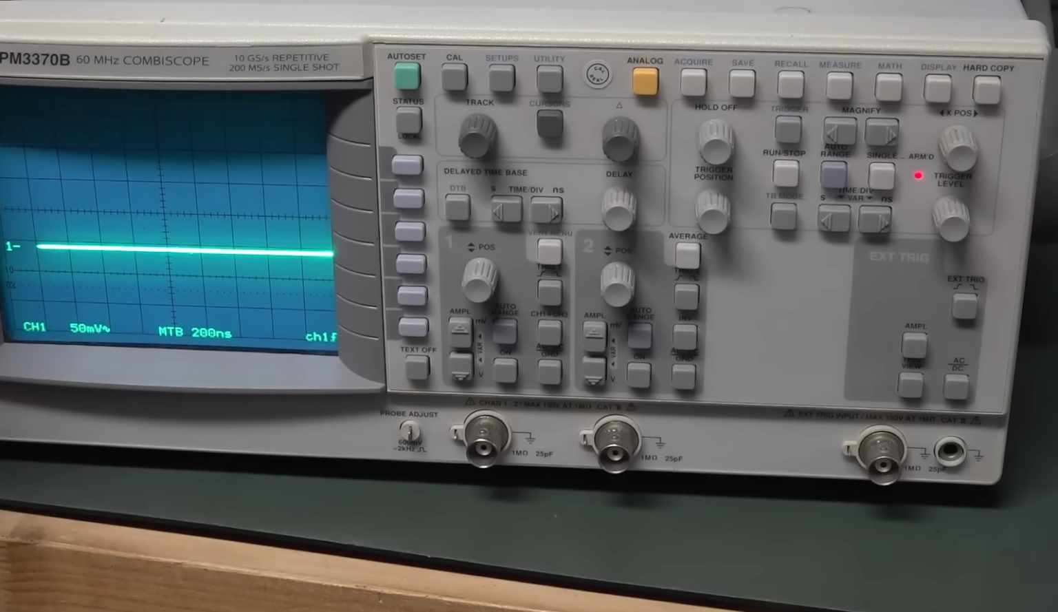 Digital vs. Analog Oscilloscope: What’s the Difference? - ElectronicsHacks