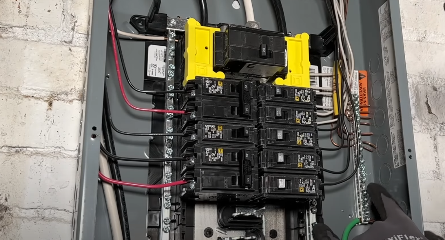 How to Ground a Subpanel in a Detached Building? - ElectronicsHacks