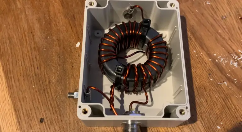 How to Make a 75 to 300 Ohm Matching Transformer? - ElectronicsHacks