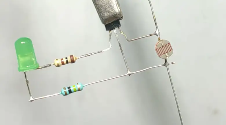 How to Make an Automatic Night Light Circuit? - ElectronicsHacks
