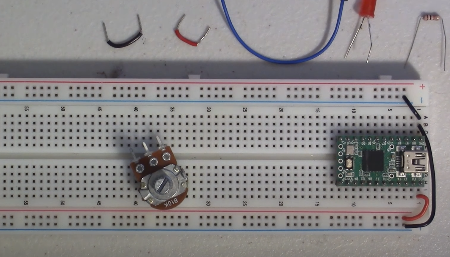 How to Wire a Potentiometer? - ElectronicsHacks