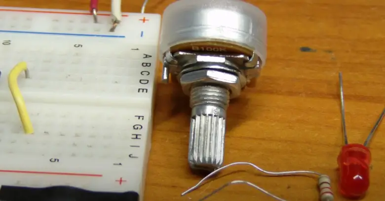 How to Wire a Potentiometer? - ElectronicsHacks