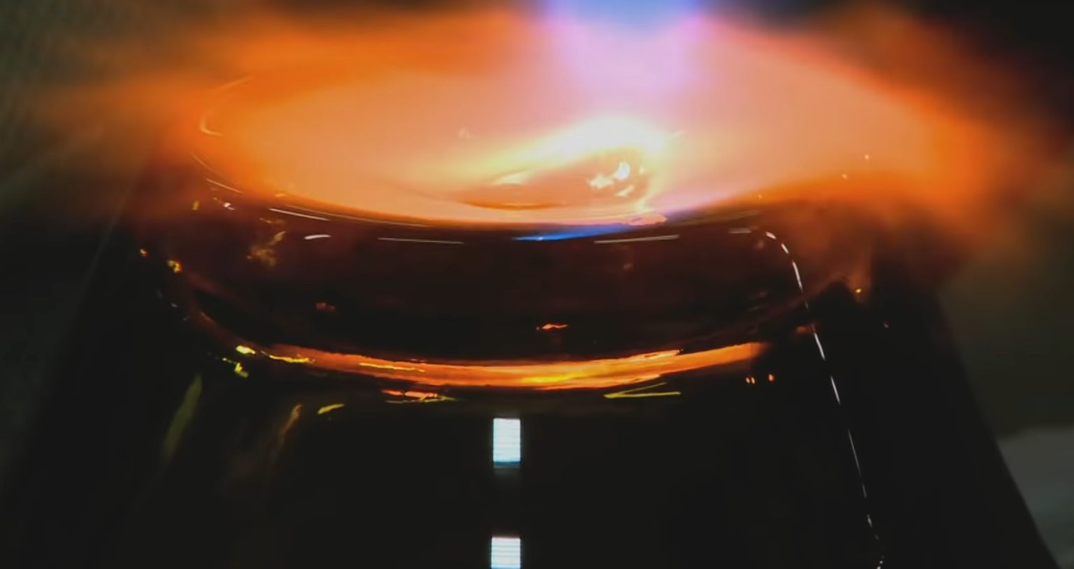 Is Glass a Conductor? - ElectronicsHacks