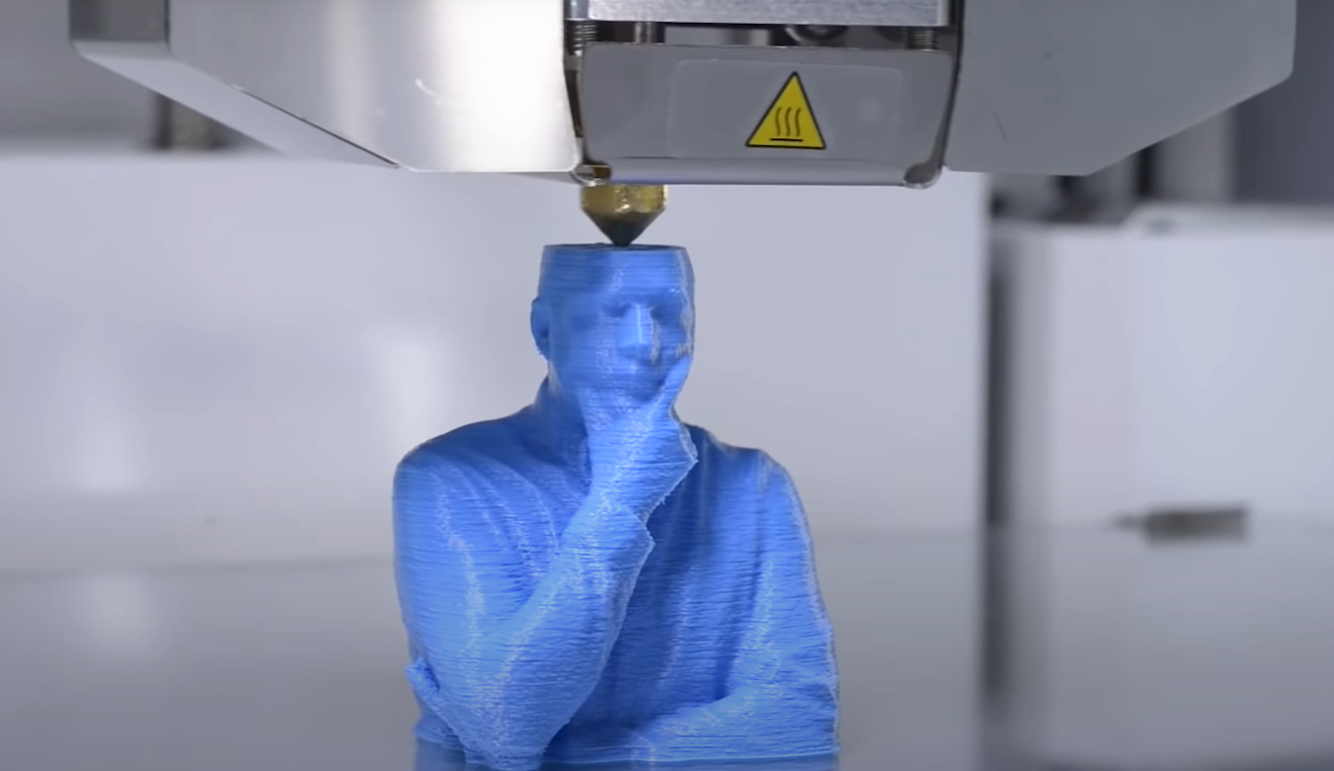 Is Plastic a Conductor or Insulator? - ElectronicsHacks