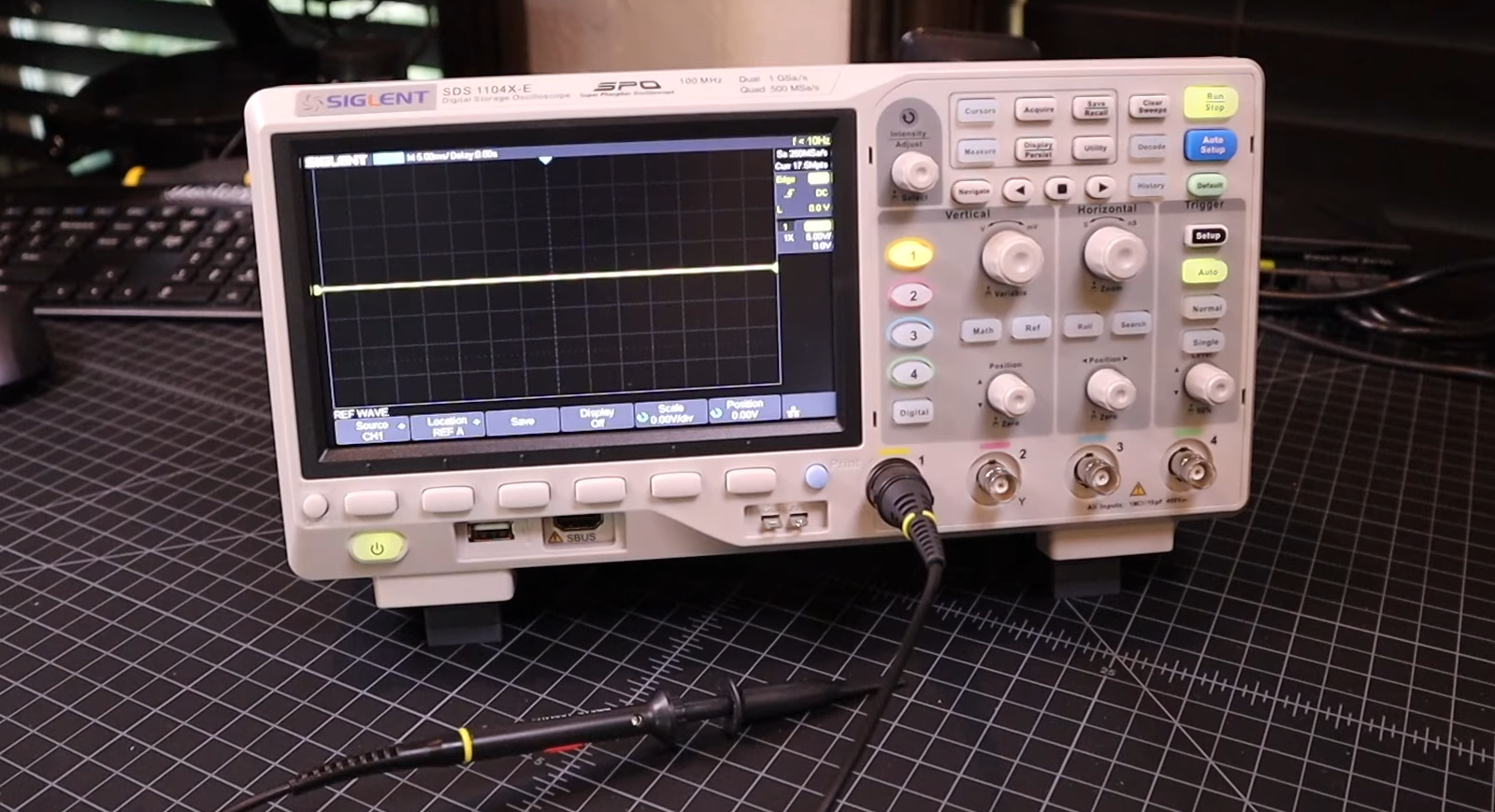 What Does an Oscilloscope Measure? - ElectronicsHacks What Does an Oscilloscope Measure? - ElectronicsHacks