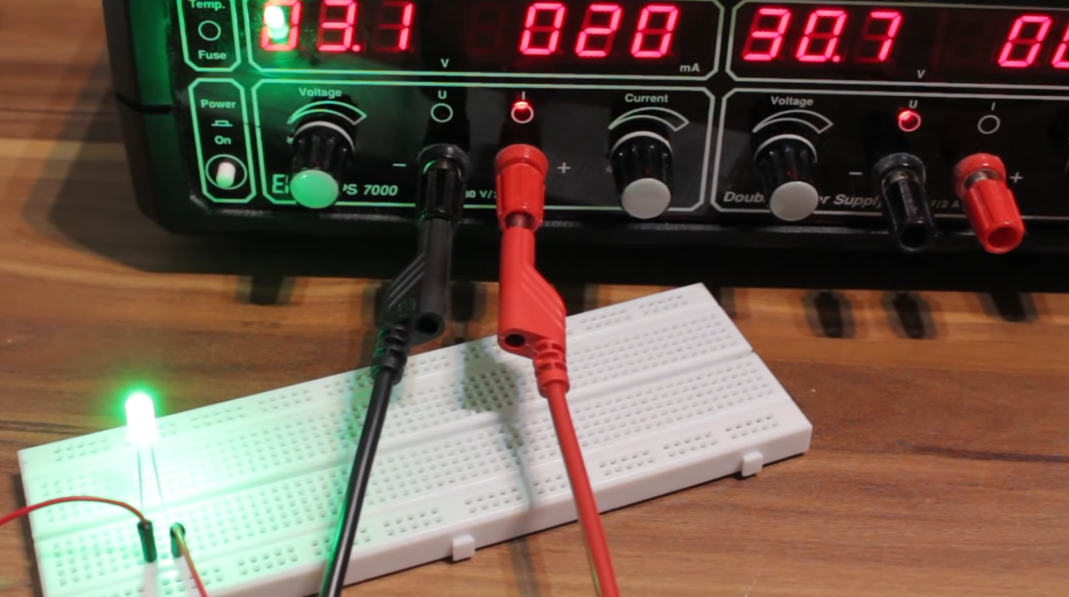 What Is a Current Limiting Resistor? - ElectronicsHacks