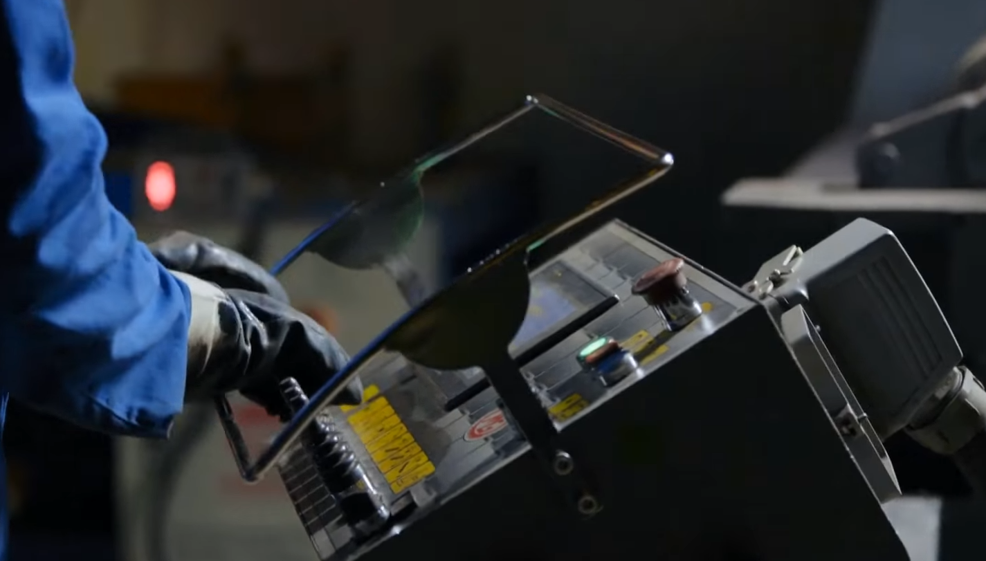 Who Invented Electronics? - ElectronicsHacks