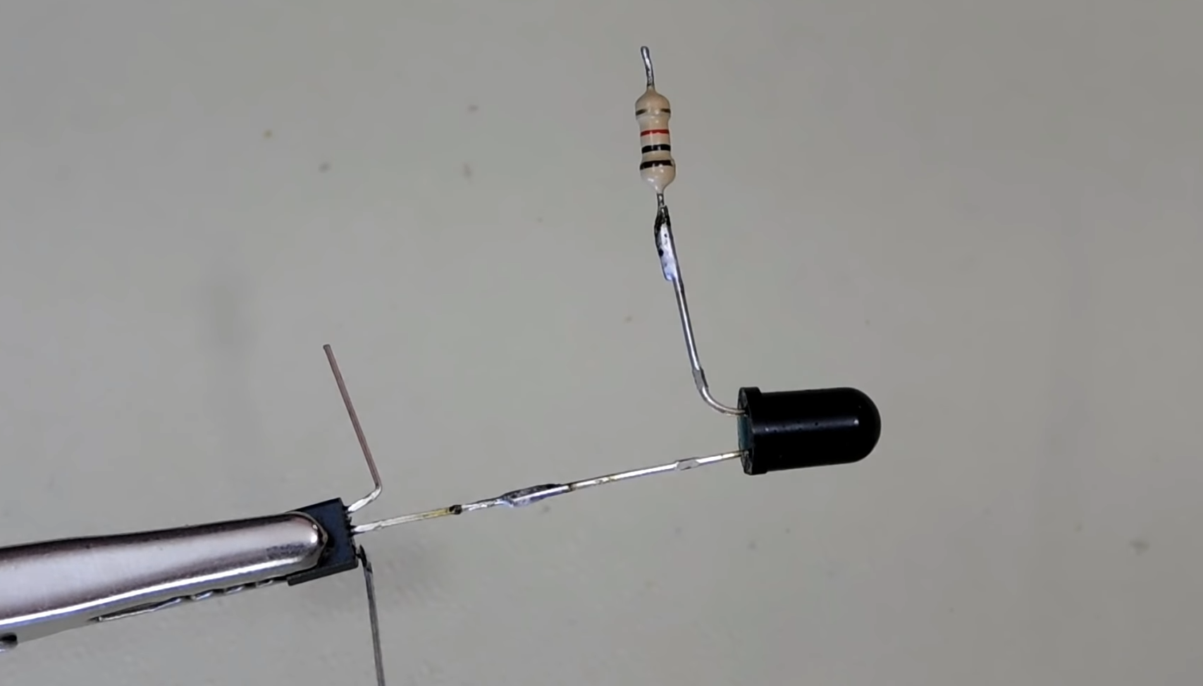 How Do Photodiode Arrays Work? - ElectronicsHacks