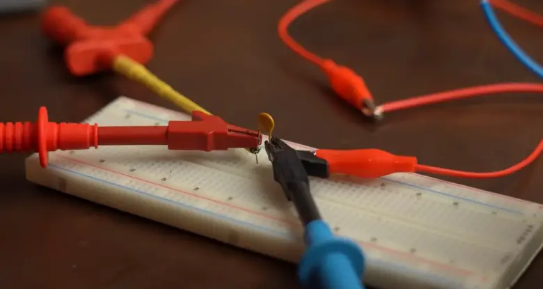 Is a Fuse a Resistor? - ElectronicsHacks