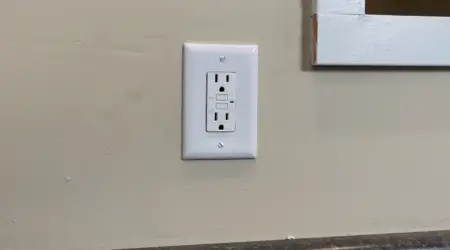 Line vs. Load GFCI: What’s the Difference? - ElectronicsHacks