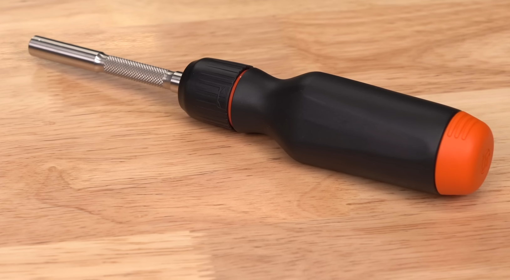 Linus Tech Tips Screwdriver Review - ElectronicsHacks