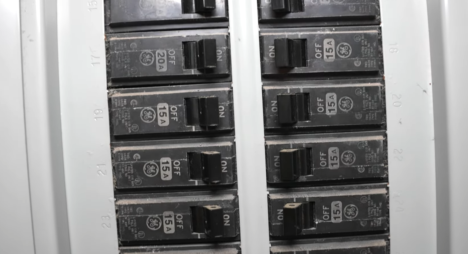 No Power But Circuit Breaker Not Tripped: How to Fix? - ElectronicsHacks