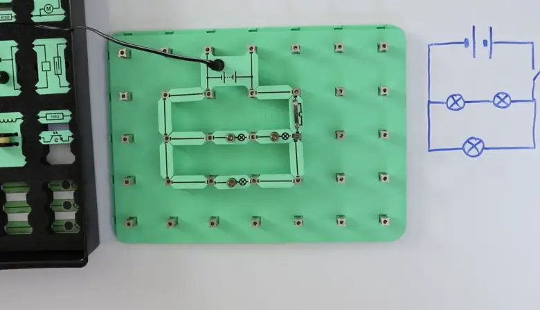 Series vs. Parallel Circuit: What’s the Difference? - ElectronicsHacks