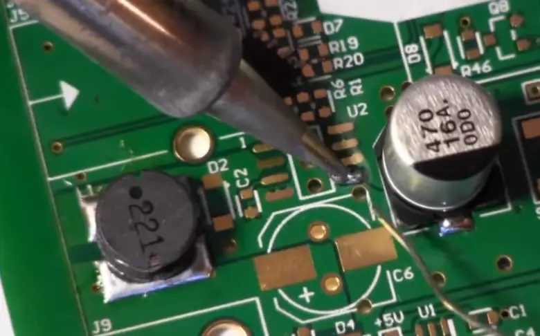SO-8 vs. SOIC-8 Chip: What’s the Difference? - ElectronicsHacks