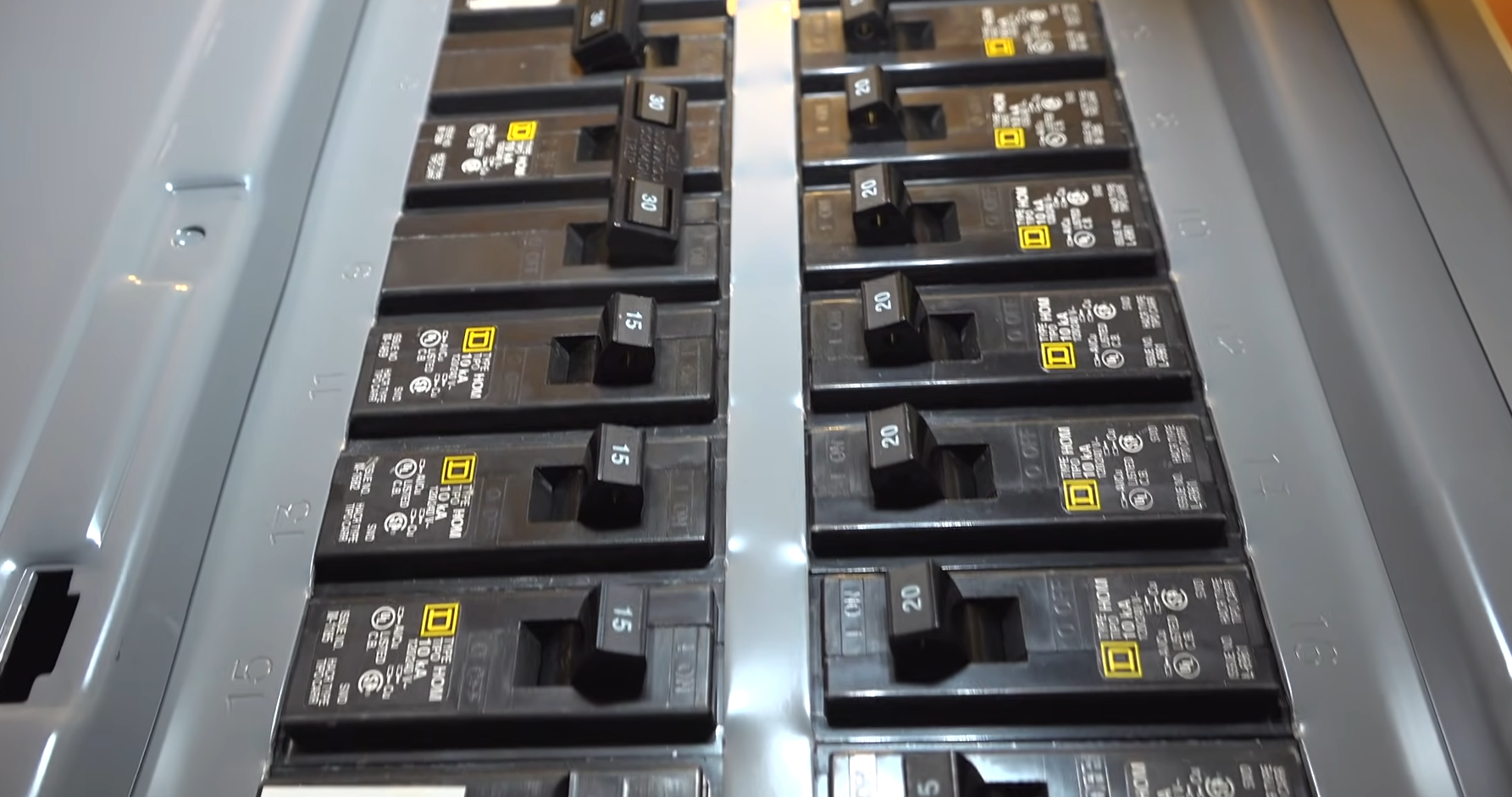 Surge Protector vs. Circuit Breaker: What’s the Difference ...