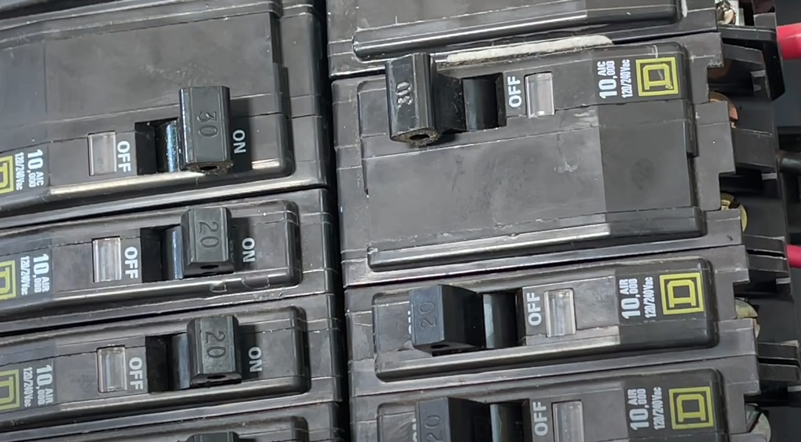 What Breakers Are Compatible With Murray? - ElectronicsHacks