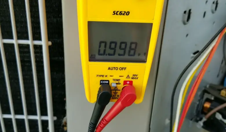 What Is the Potential Difference Across Each Capacitor? - ElectronicsHacks