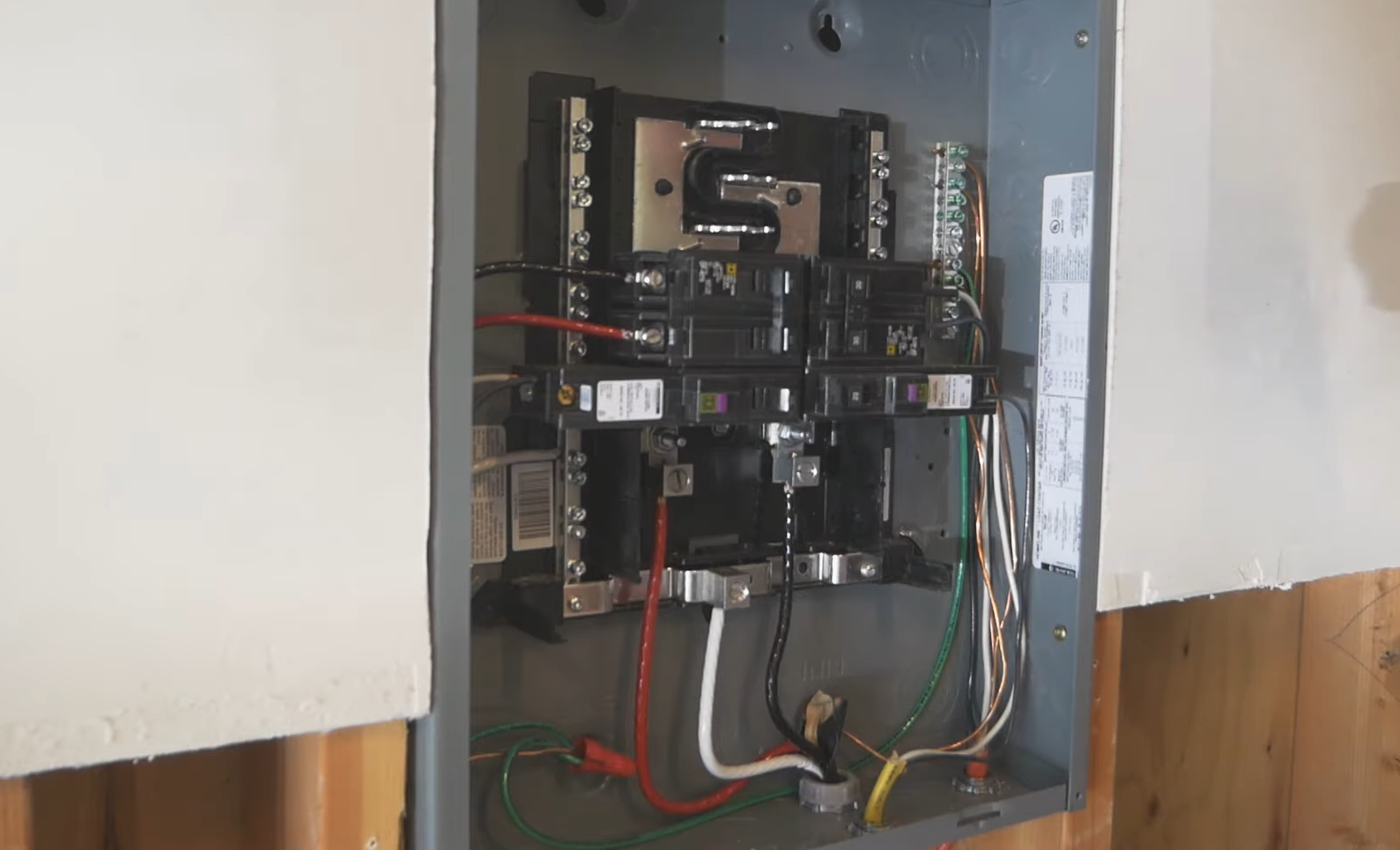 What Size Wire for a 60-Amp Sub Panel? - ElectronicsHacks
