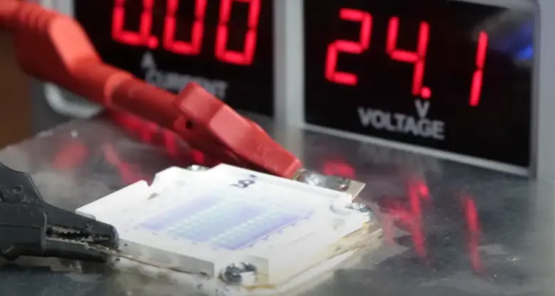 X7R vs. X5R Capacitor: What’s the Difference? - ElectronicsHacks
