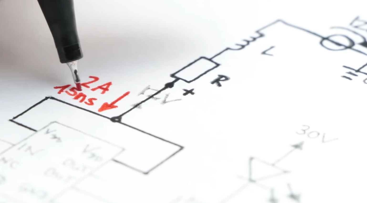 X7R vs. X5R Capacitor: What’s the Difference? - ElectronicsHacks