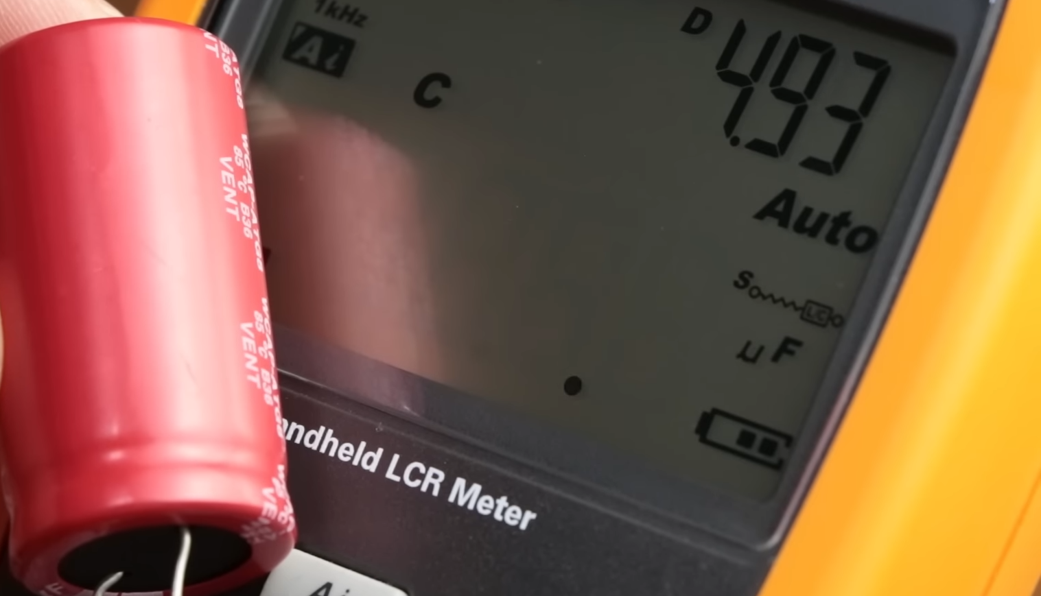 X7R vs. X5R Capacitor: What’s the Difference? - ElectronicsHacks