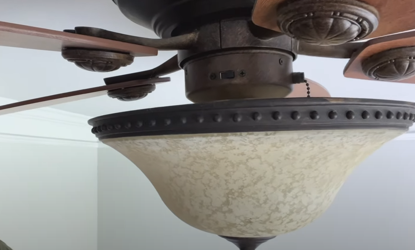 How to Change Direction on Ceiling Fan Without Switch? - ElectronicsHacks
