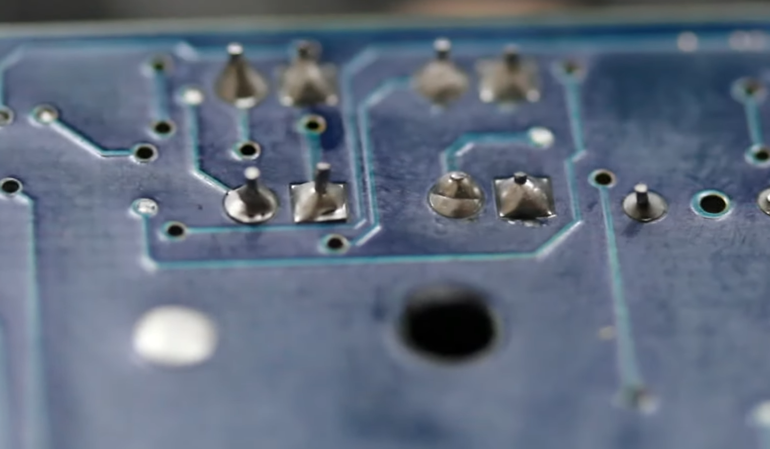 How to Desolder Pins? - ElectronicsHacks