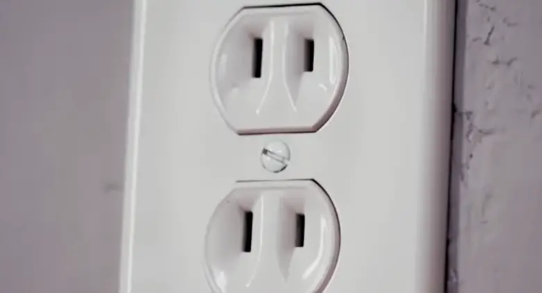 How to Fix a Buzzing Electrical Outlet? - ElectronicsHacks