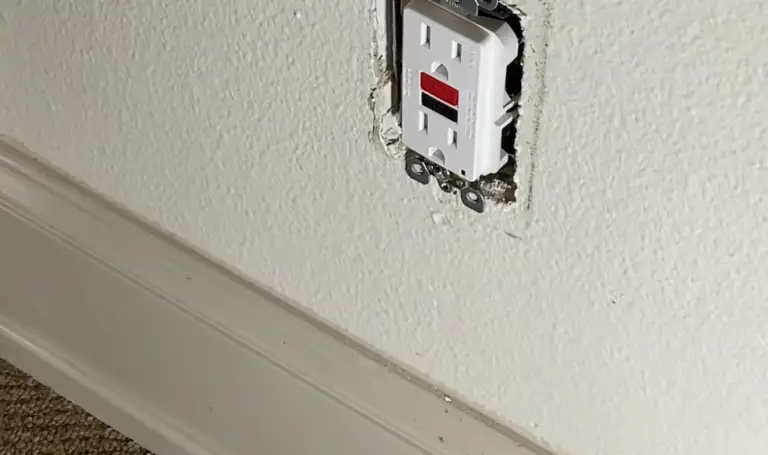 How to Replace an Electrical Outlet With 4 Wires? - ElectronicsHacks