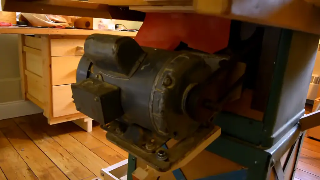 Can You Run A 208 Volt Motor On 240 Volts ElectronicsHacks Can You Run A 208 Volt Motor On 240 Volts ElectronicsHacks