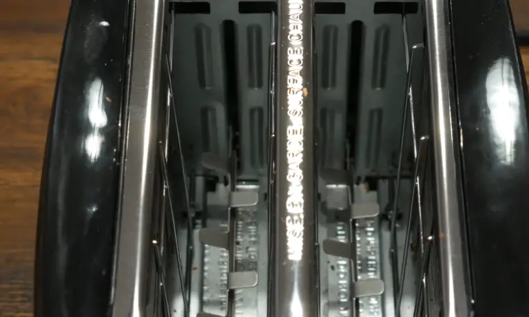 How Does a Fuse Protect a Toaster? - ElectronicsHacks