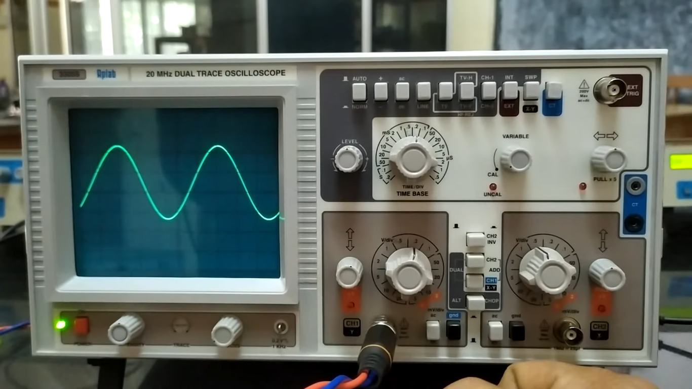 How to Find VPP on Oscilloscope? - ElectronicsHacks
