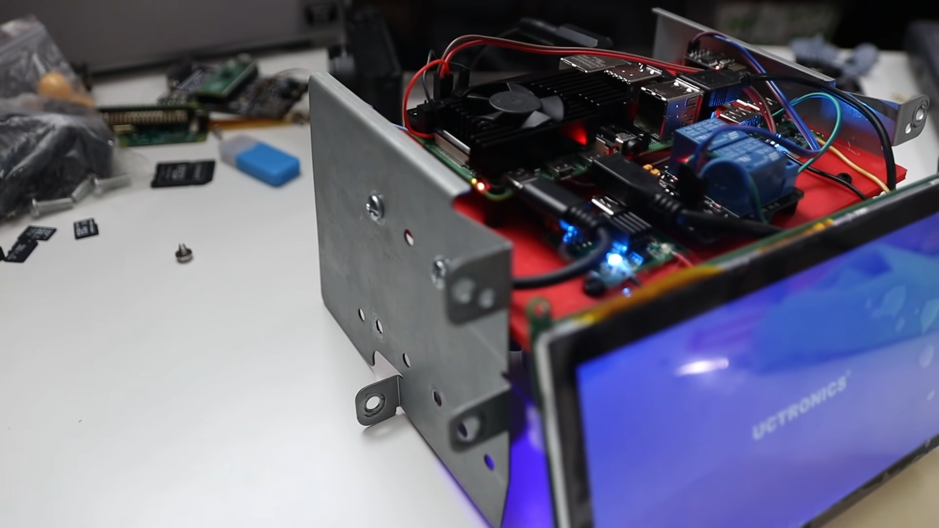 How to Run Apple CarPlay With Raspberry Pi? - ElectronicsHacks