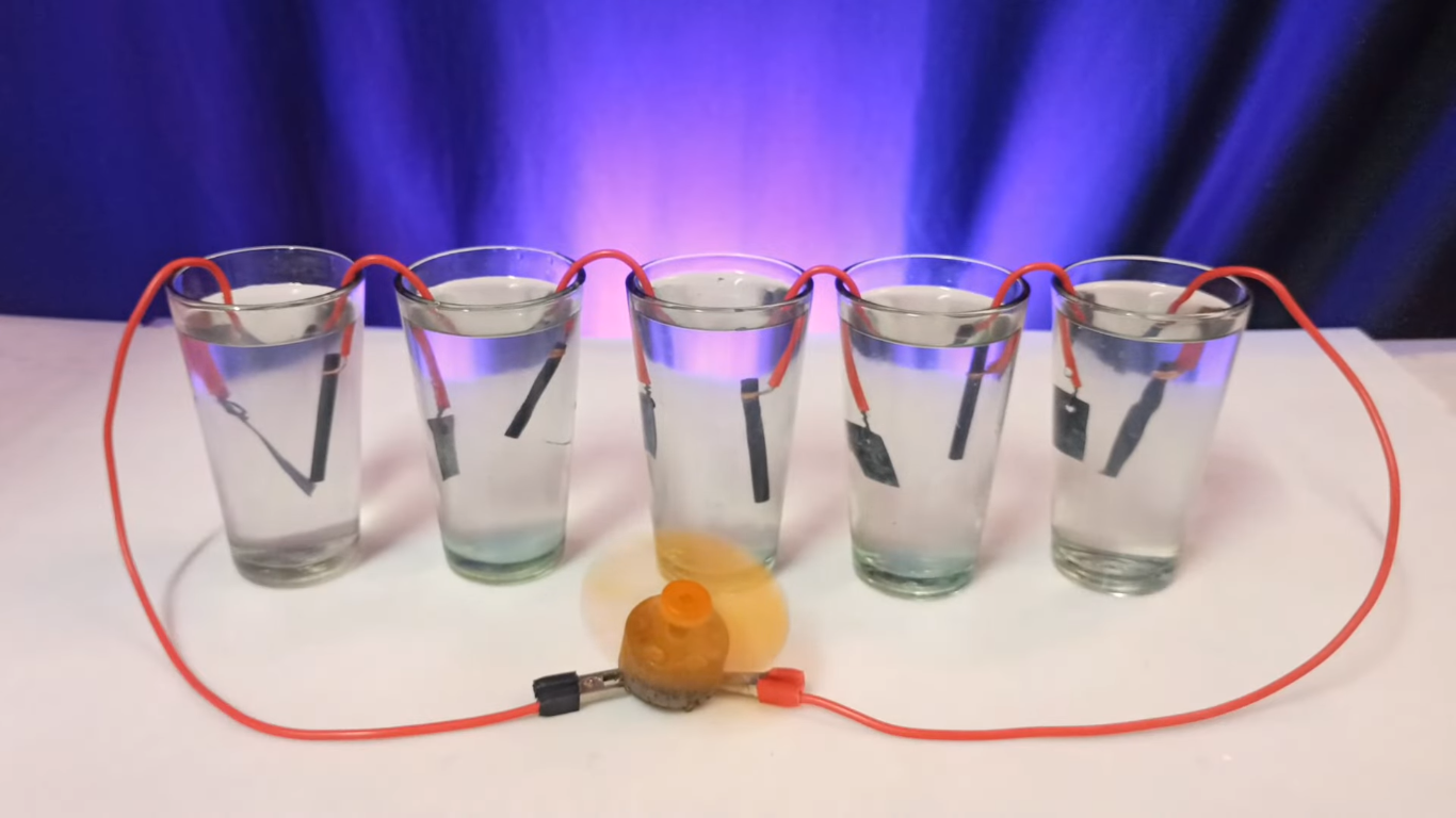 Is Salt Water Conductive? - ElectronicsHacks