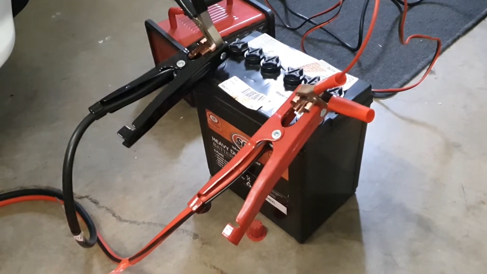 How to Charge Dry Cell Batteries? - ElectronicsHacks