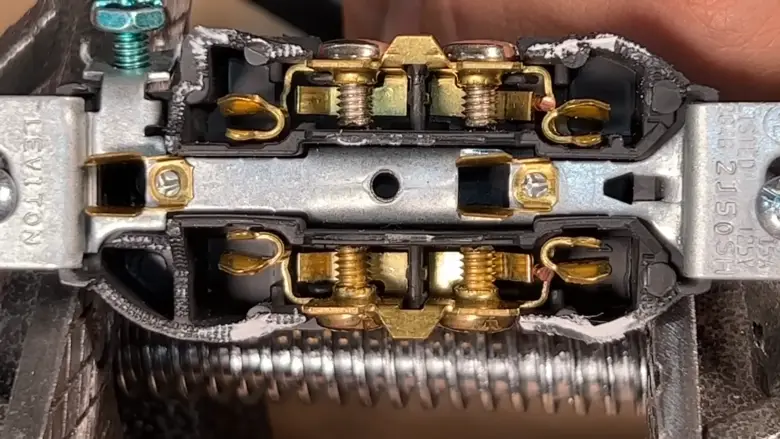 How to Remove Wire From Push-in Connector? - ElectronicsHacks
