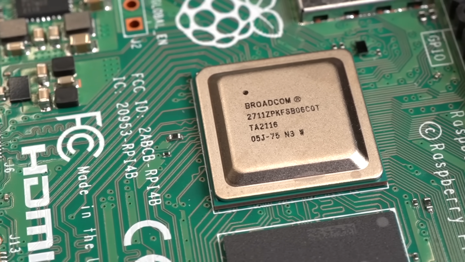 How to Run a 64-Bit OS on the Raspberry Pi? - ElectronicsHacks