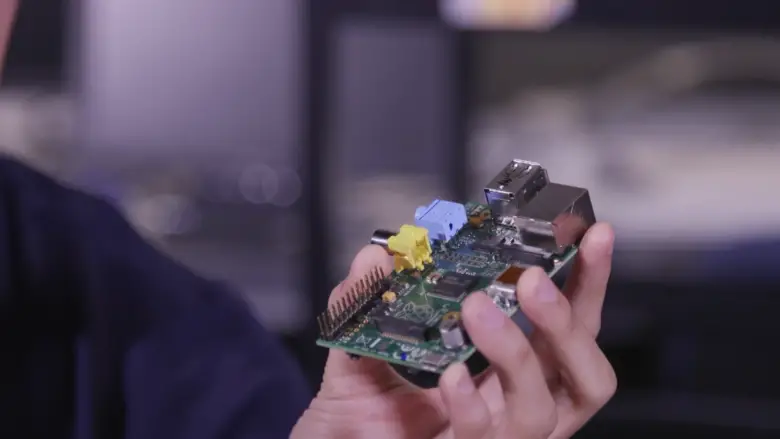 How to Use a Raspberry Pi as a Video Player? - ElectronicsHacks