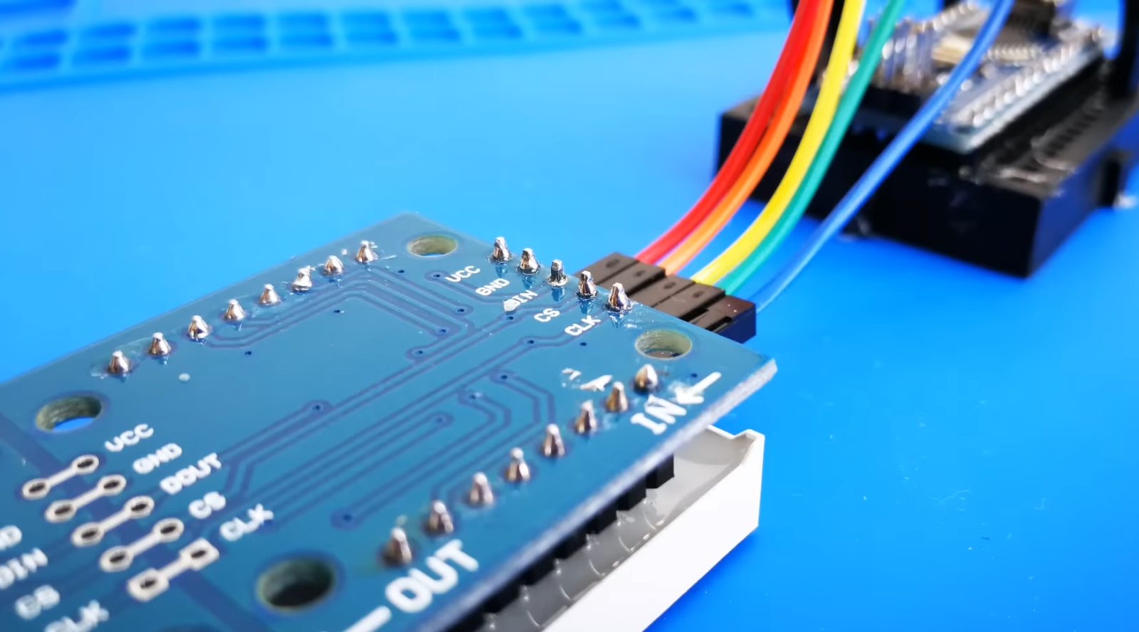 How to Use MAX7219 With Arduino? - ElectronicsHacks