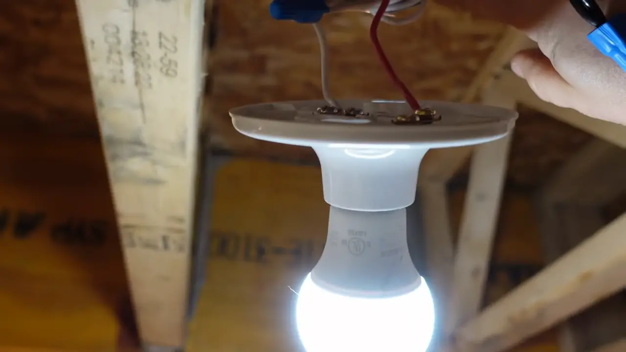 How to Wire a Light Fixture With Red, Black and White Wires ...