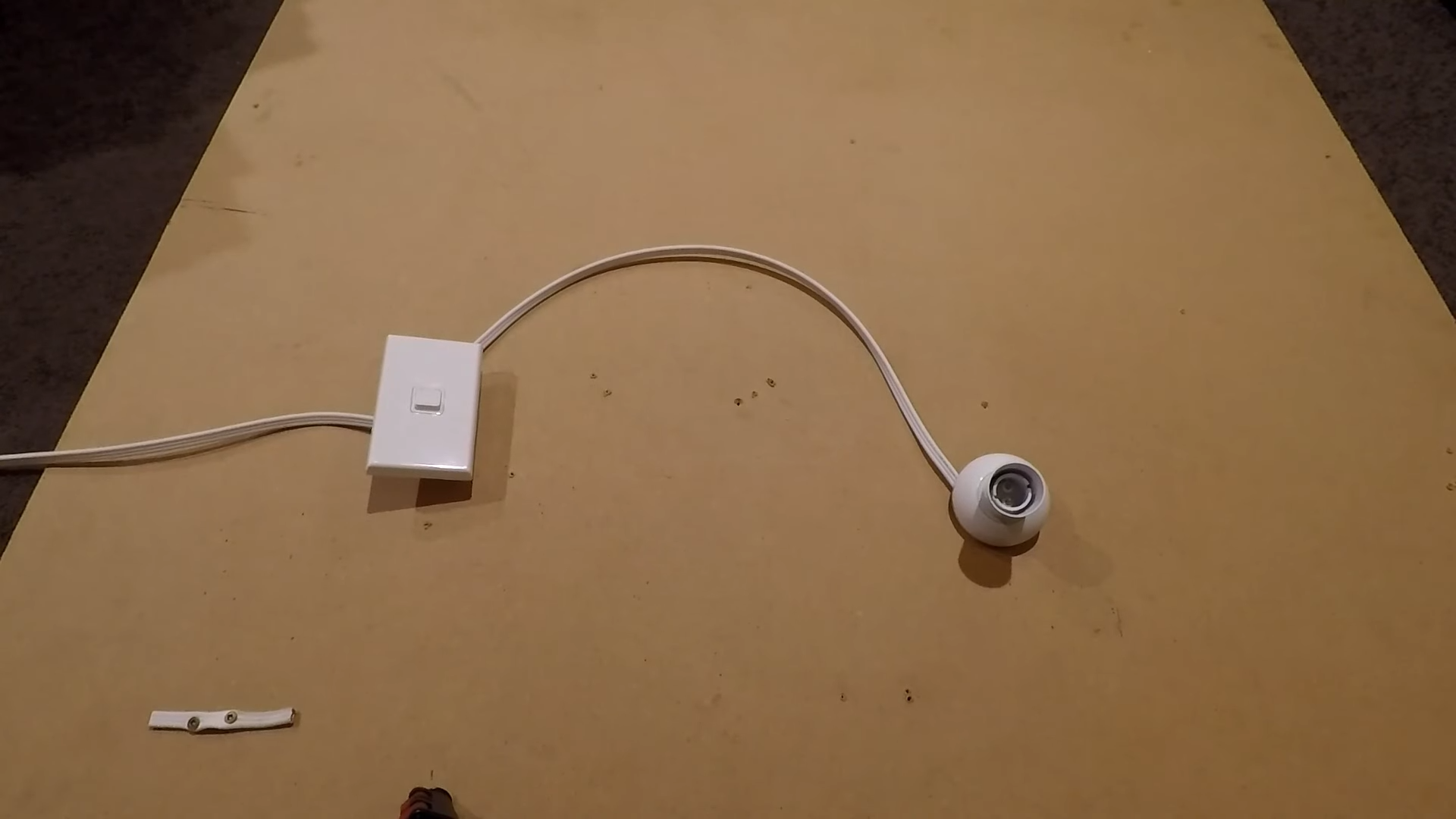 How to Wire Multiple Lights to One Switch? - ElectronicsHacks