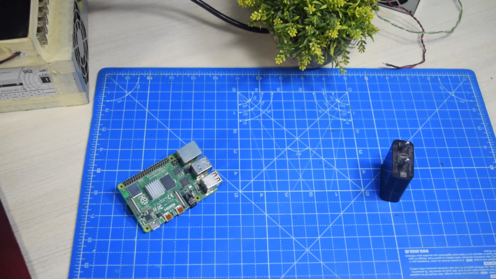 Raspberry Pi Low Voltage Warning: What to Do? - ElectronicsHacks