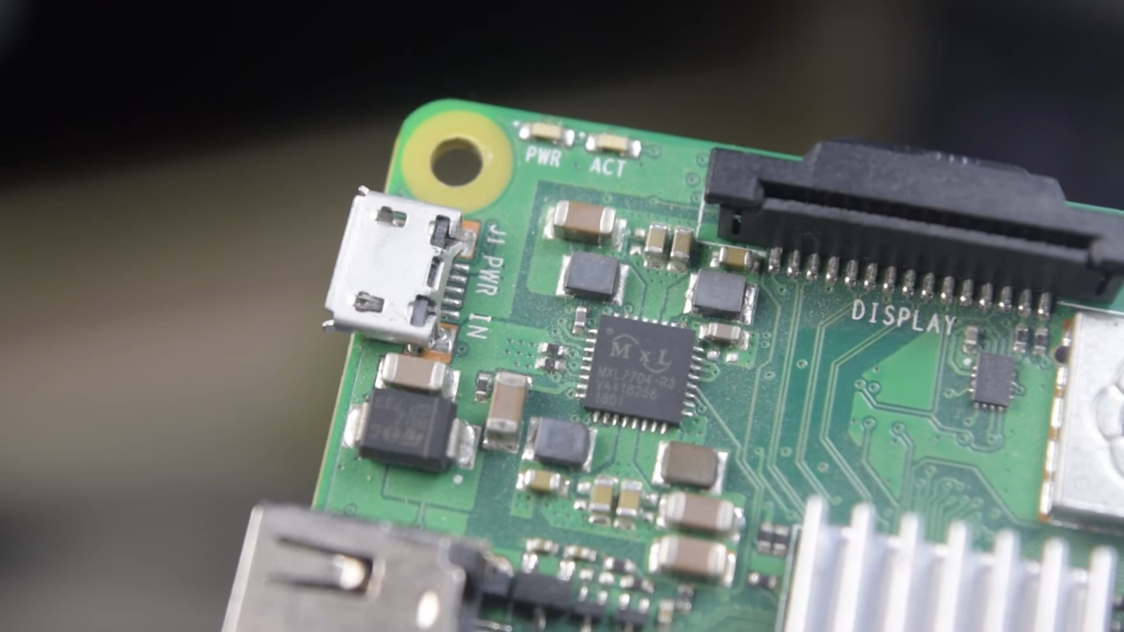 Raspberry Pi Low Voltage Warning: What to Do? - ElectronicsHacks
