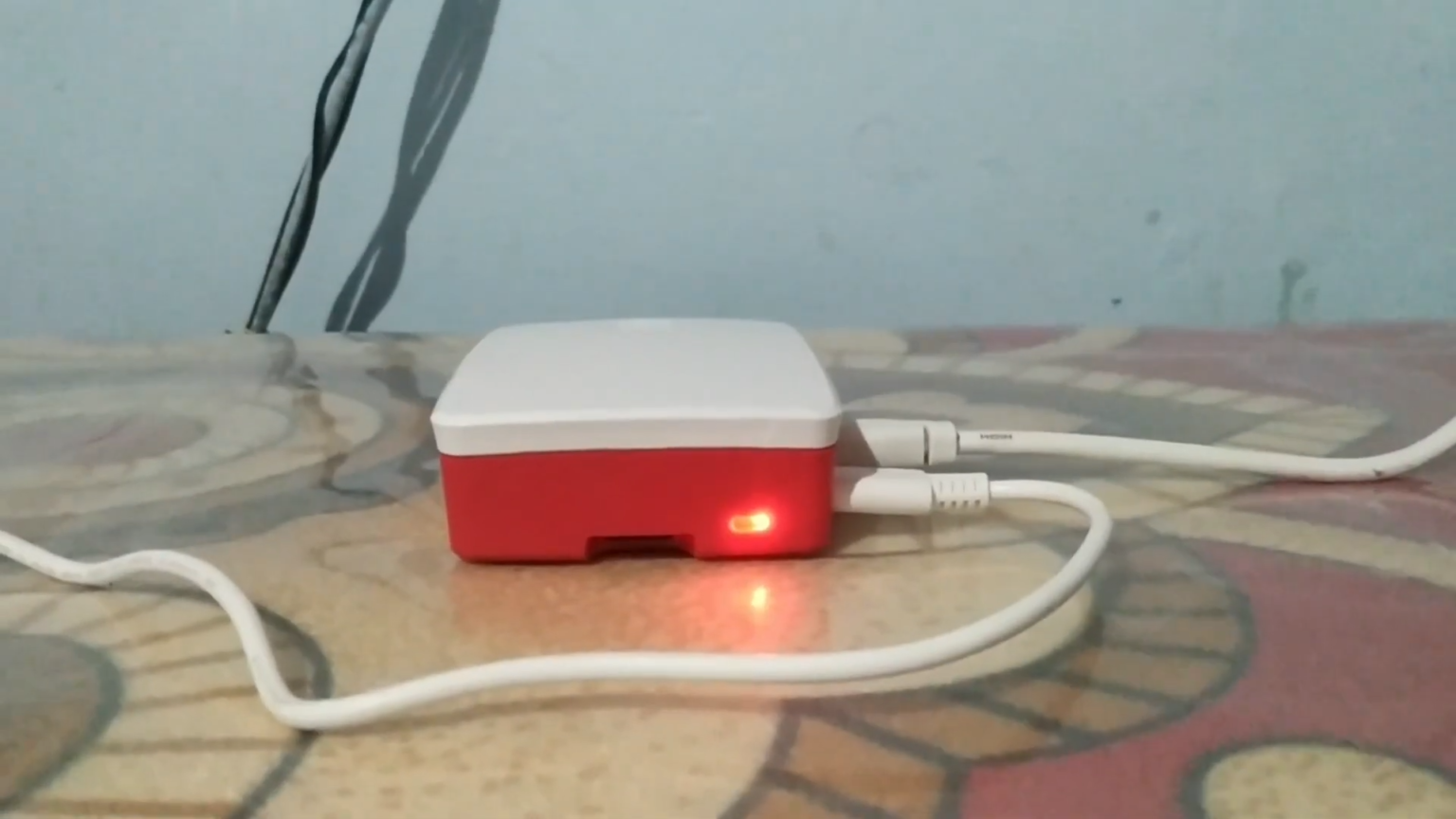 Red and Green Lights on the Raspberry Pi: What Does it Mean ...