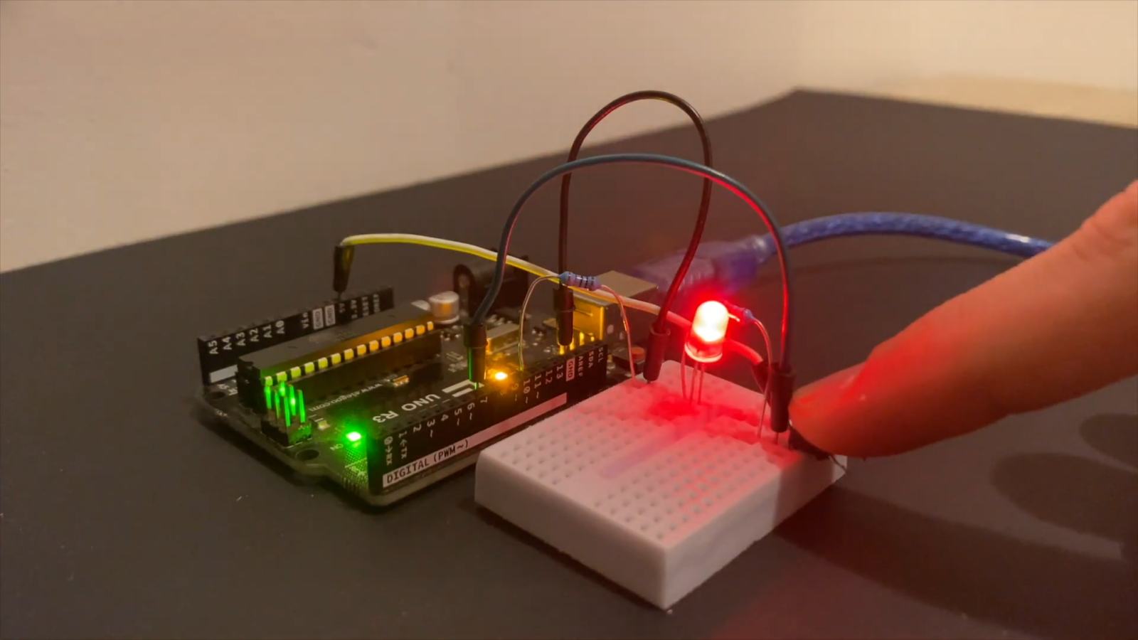 The R-2R Ladder: Everything You Should Know - ElectronicsHacks